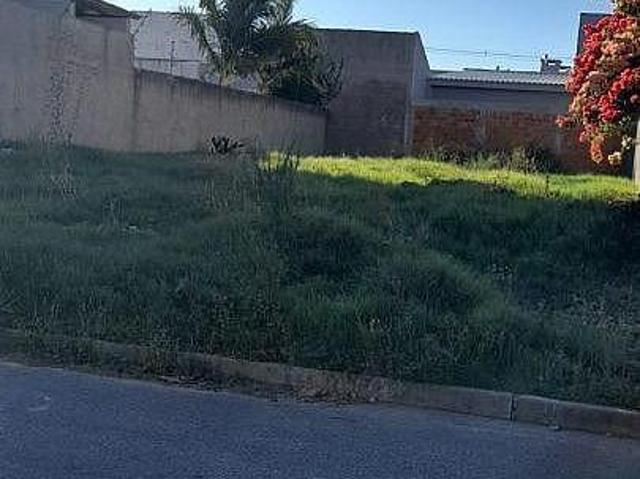 Terreno à venda no Laranjal