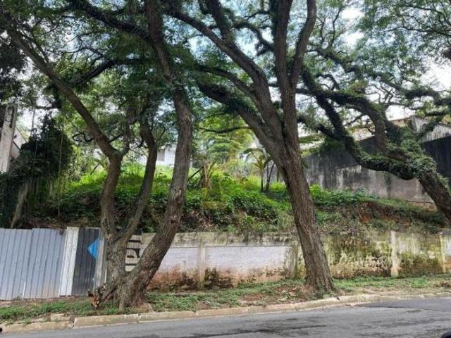 Terreno à Venda no Morumbi 825m²