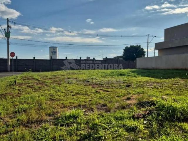 Terreno à Venda no Maria Julia