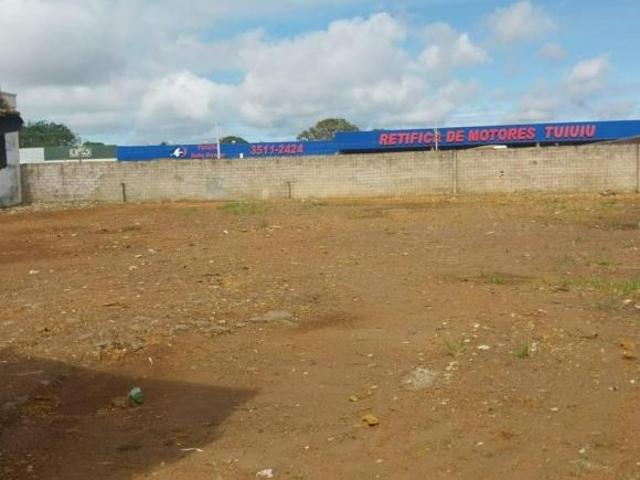 Terreno à venda no Setor Industrial Norte