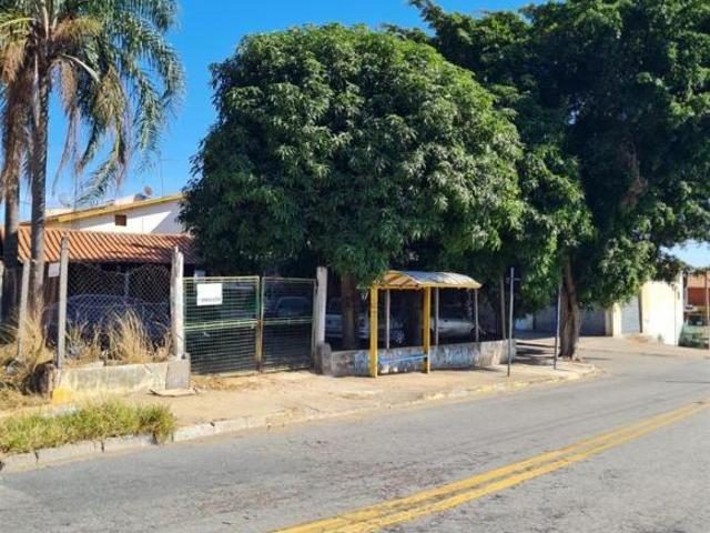 Terreno à venda no Parque Almerinda Pereira Chaves