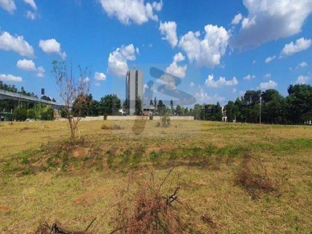 Terreno à venda no Parque Cecap