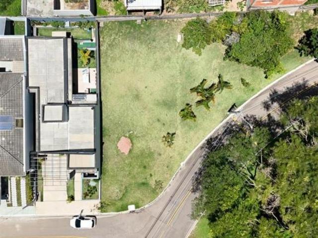 Terreno à venda no Parque Centenário