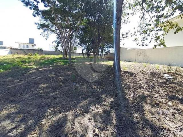 Terreno à venda no Parque Colina da Mantiqueira