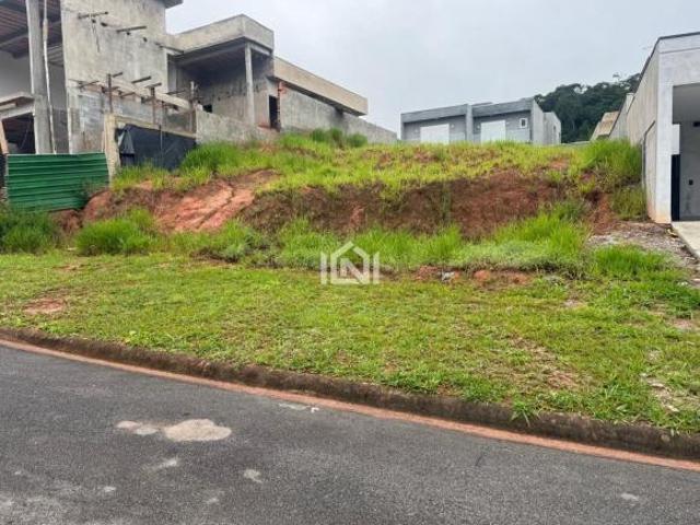 Terreno à venda no Parque Dom Henrique