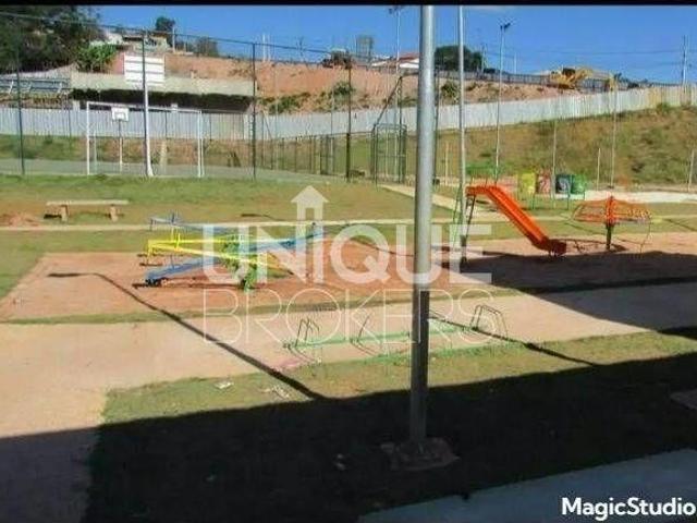 Terreno à venda no Parque Petrópolis Várzea Paulista