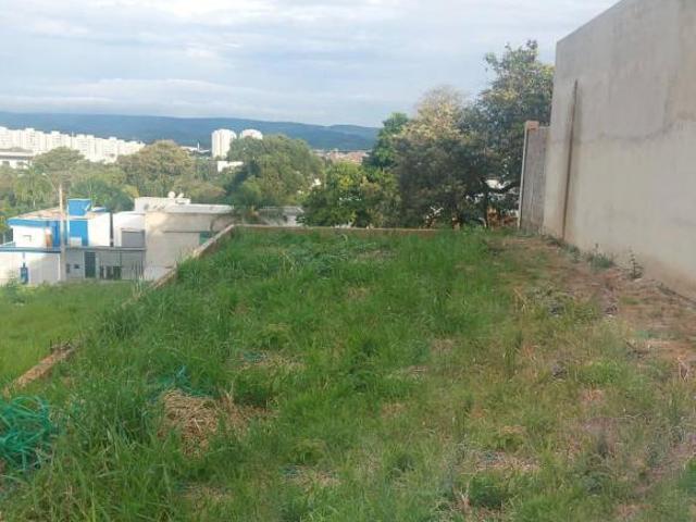 Terreno à venda no Parque Santa Márcia
