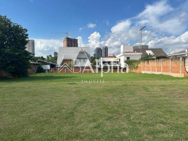 Terreno a venda no Residencial Alphaville 2 em Barueri SP