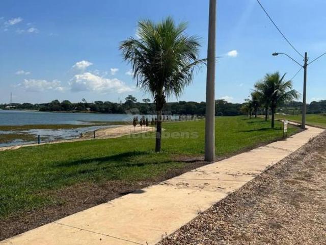 Terreno à Venda no Residencial Arara Azul