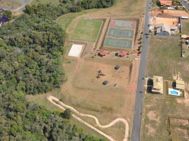 Terreno à venda no Residencial Saint Charbel Araçoiaba da Serra/SP