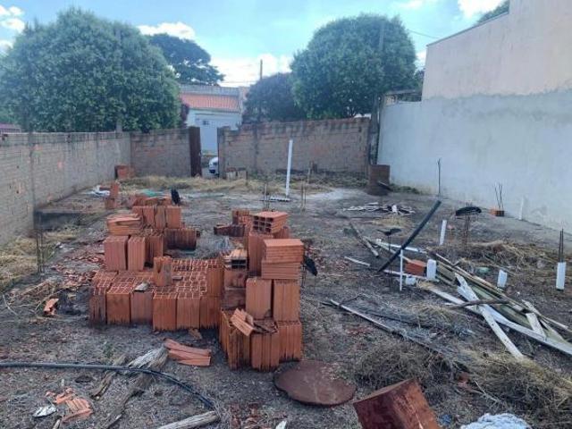 Terreno à venda no Residencial Vitória com 250m²
