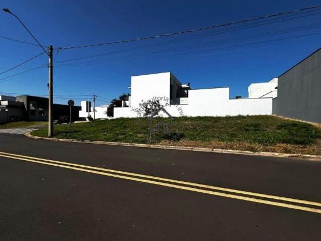 Terreno à venda no Residencial Vila do Sol em Valinhos