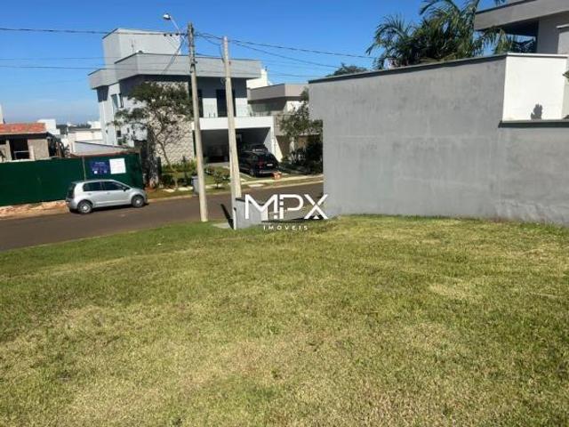 Terreno à venda no Residencial Villa D&apos Áquila em Piracicaba