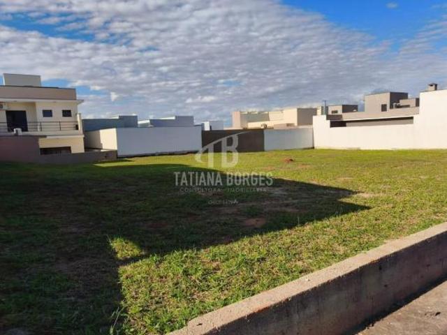 Terreno a venda no Residencial Villagio Wanel