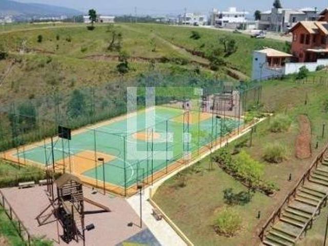 Terreno à venda no Vale Azul