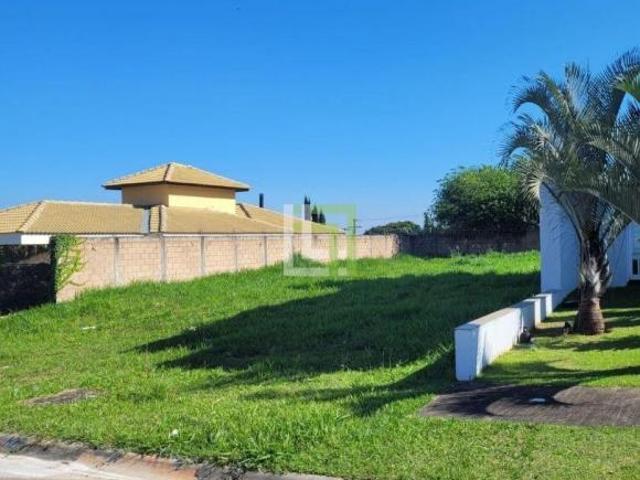 Terreno à venda no Vale Azul