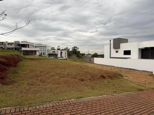 TERRENO À VENDA NO VIVERE PARC CONDOMÍNIO RESORT EM APUCARANA