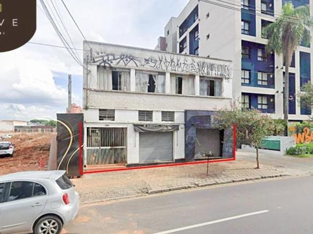 Terreno à venda na Avenida Silva Jardim!