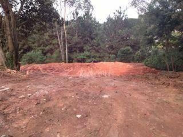 Terreno à venda na Granja Viana
