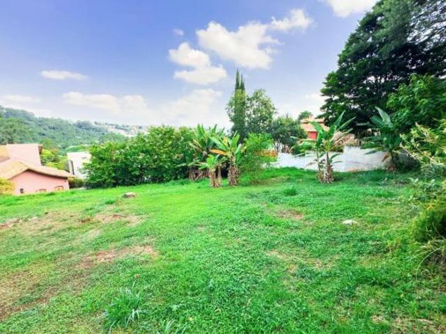 Terreno à venda na Granja Viana