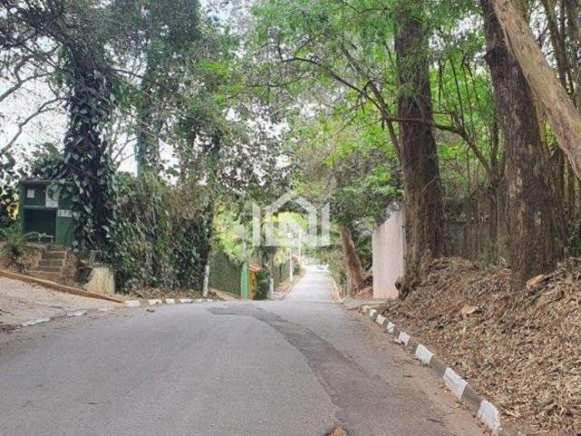 Terreno à venda na Granja Viana