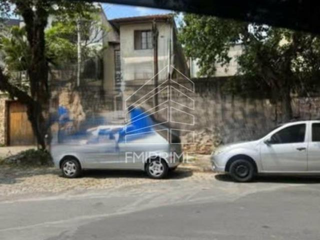 Terreno à venda na Lapa com construção já aprovada