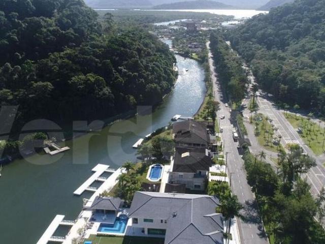 Terreno à venda na Marina Guarujá
