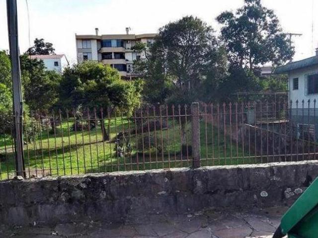 Terreno à venda na Sagrada Família
