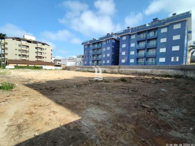 Terreno à venda na Praia Grande