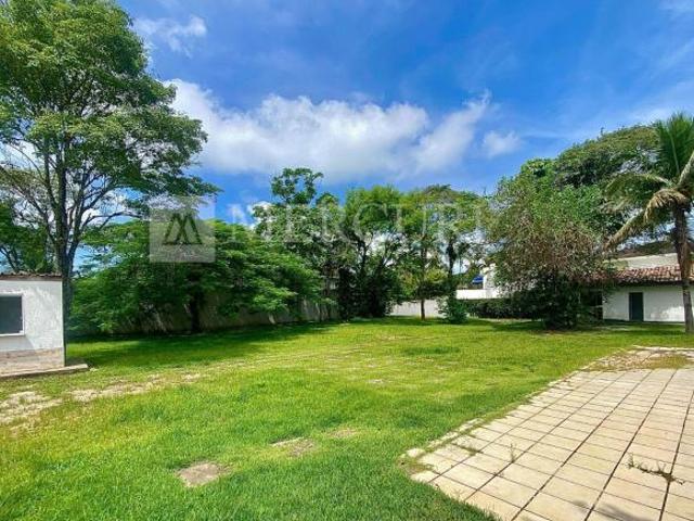 Terreno à venda na Praia do Pernambuco em Guarujá