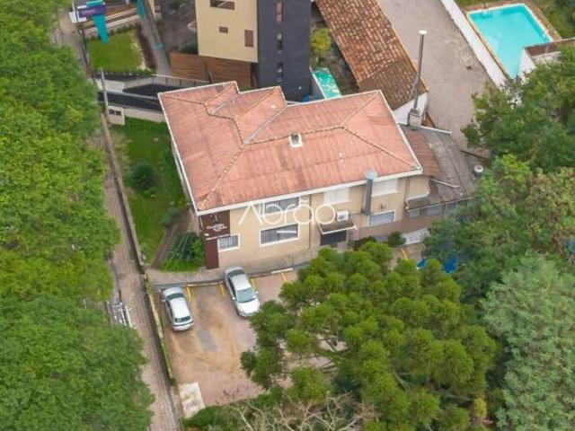 Terreno à Venda na Rua Padre Anchieta – Mercês, Cu