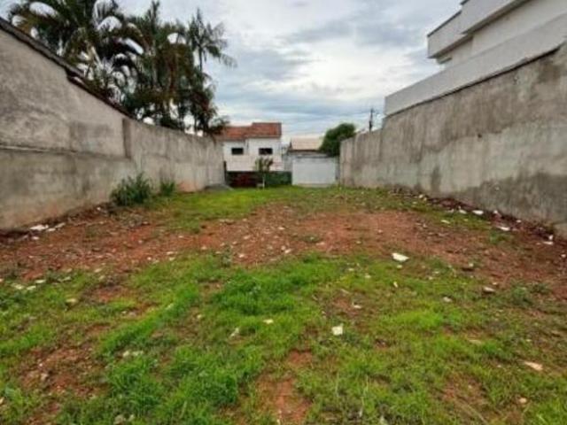 Terreno à venda na Vereda da Cruz, 400m², em fase de regularização !