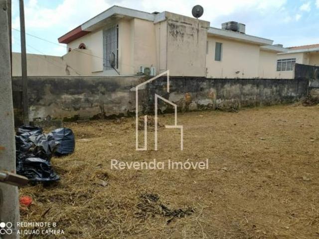 Terreno à venda na Vila Inglesa com 330m²