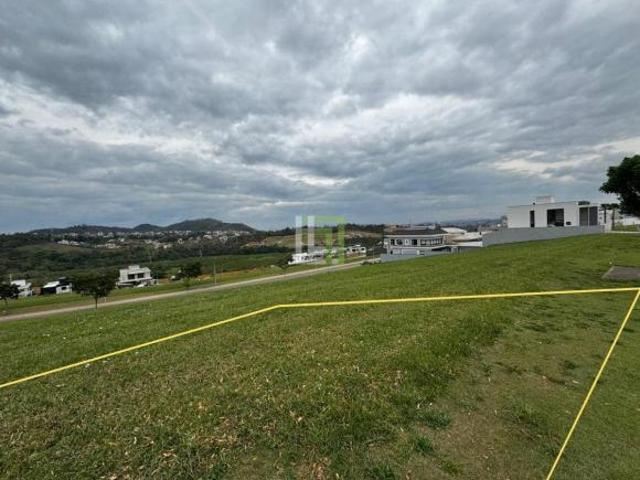 Terreno à venda na Vila Maringá