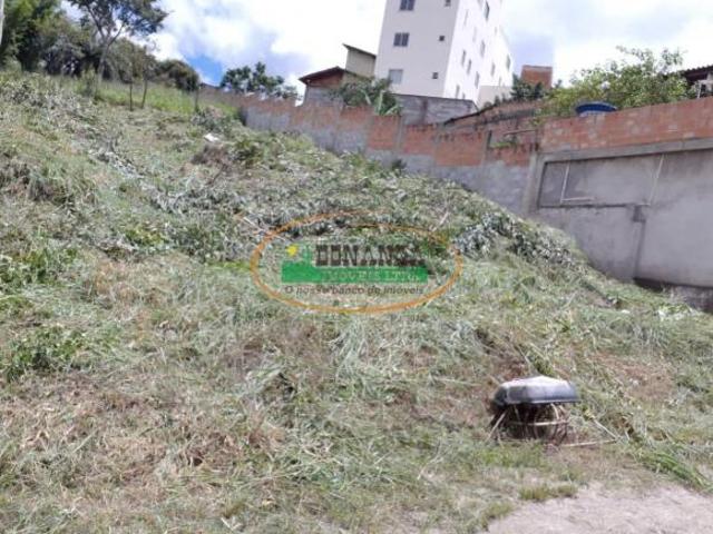 Terreno à venda na Vila Real