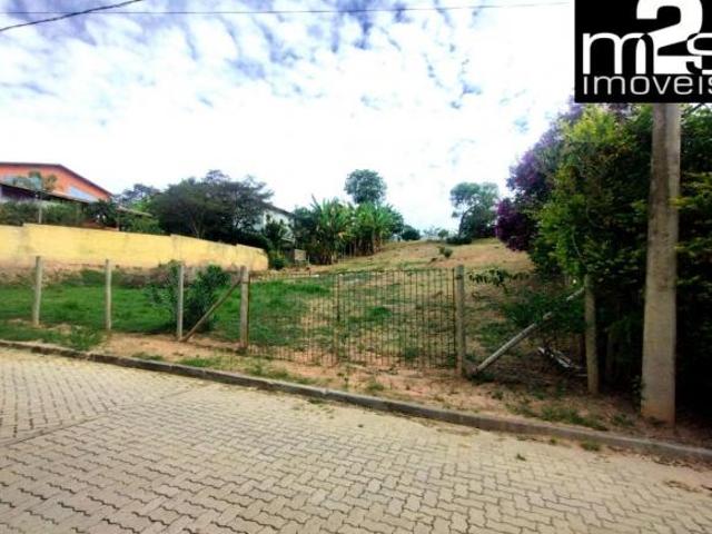 Terreno à venda na Vila Rica, Cunha SP: 500m² de área em localização privilegiada, de frente para ma