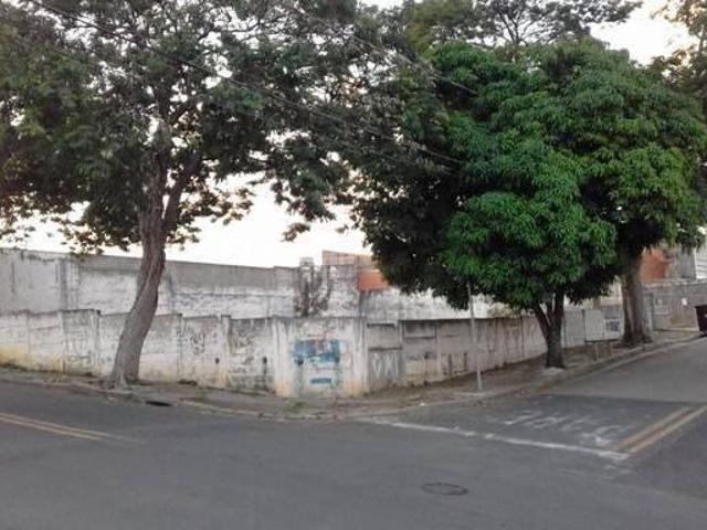 Terreno à venda na Vila São João