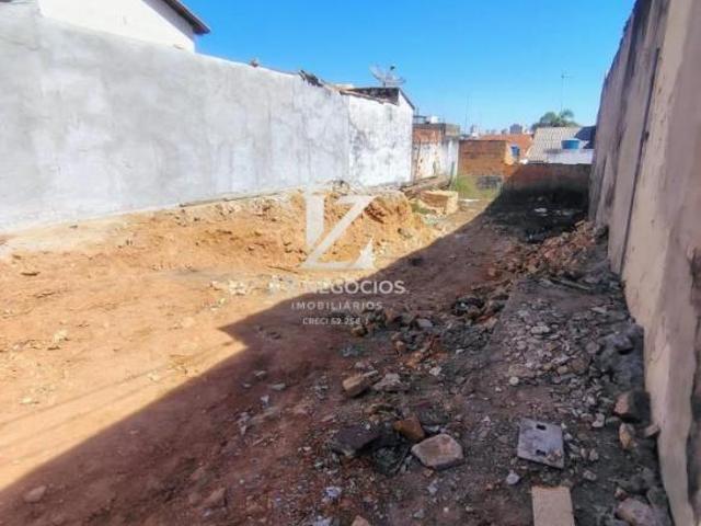 Terreno à venda na Vila Santana