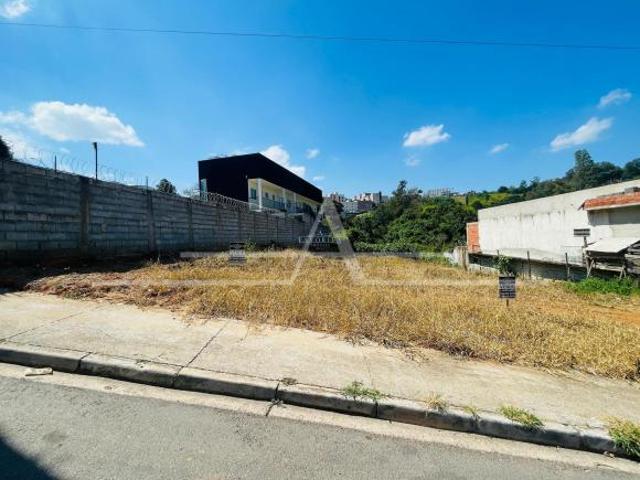 Terreno à venda nas Chácaras Luzia Vicente