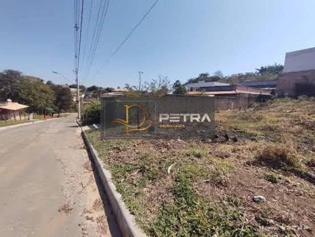 Terreno à venda nas Quintas Coloniais