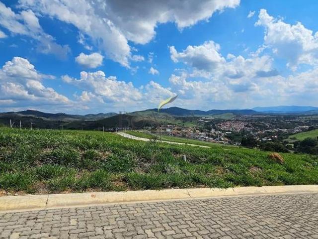 Terreno à venda, Paraiso da Montanha, Piracaia, SP Ótima oportunidade Linda Vista