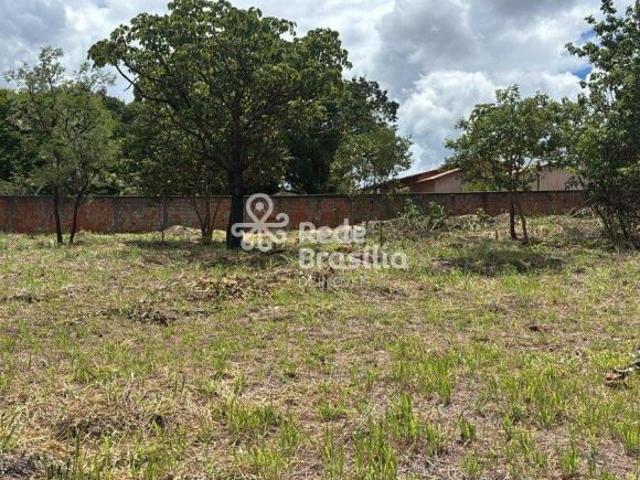 Terreno à venda próximo ao condomínio Ecológico Village III