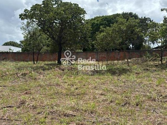 Terreno à venda próximo ao condomínio Ecológico Village III