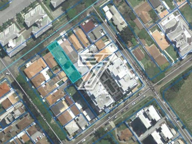 Terreno à venda ZR 4 com 600m² no Bacacheri Cur