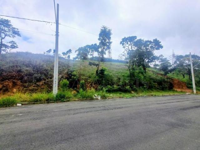 Terreno Aclive