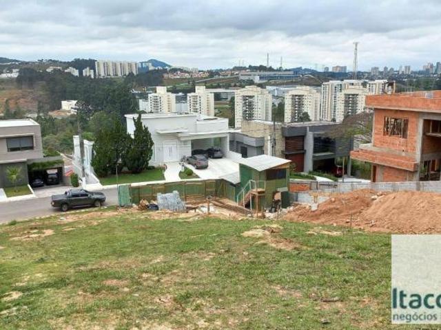 Terreno aclive à venda 711 m² Alpha Sitio Tamboré