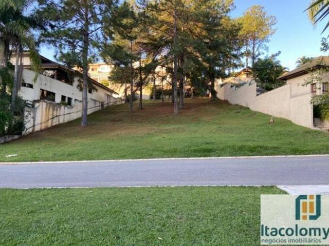Terreno aclive à venda 927 m² Residencial Alphaville 10