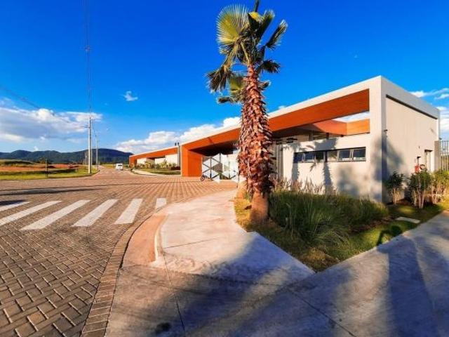 Terreno alto à venda no Condomínio Casa Viva em Santa Maria