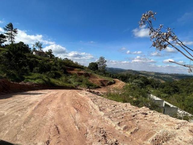 Terreno Alto e Privilegiado para Chalé de Temporada