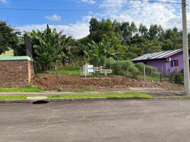 TERRENO AMPLO NO CANTO DO RIO